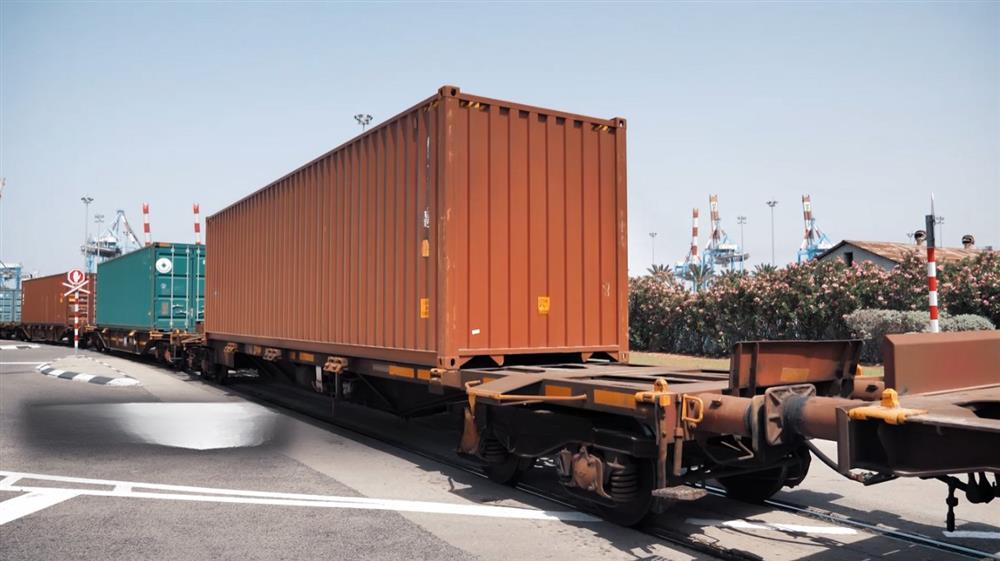 Road Freight & Intermodal Transportations - Citrina